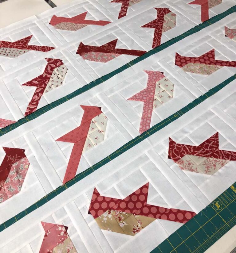 How to line up sashing on a quilt so your blocks stay straight - The ...
